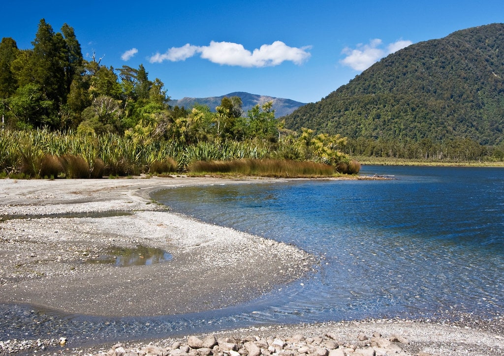 Around Franz Josef: Bruce Bay and Lake Paringa - Rainforest Retreat