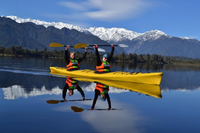 LAKE MAPOURIKA KAYAKING - Rainforest Retreat